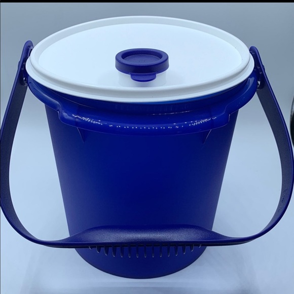 Tupperware | Kitchen | Tupperware Large Pitcher Bucket | Poshmark
